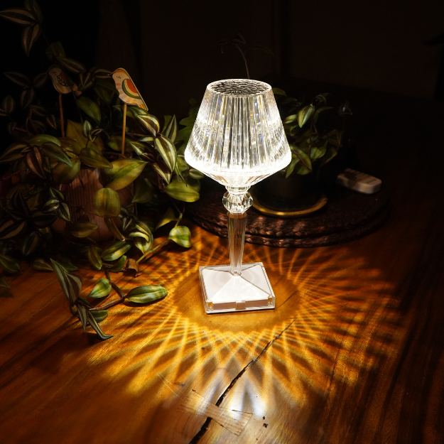 Inter-Reflection Portable Table Lamp | Stylish LED Lighting - Chronos ...